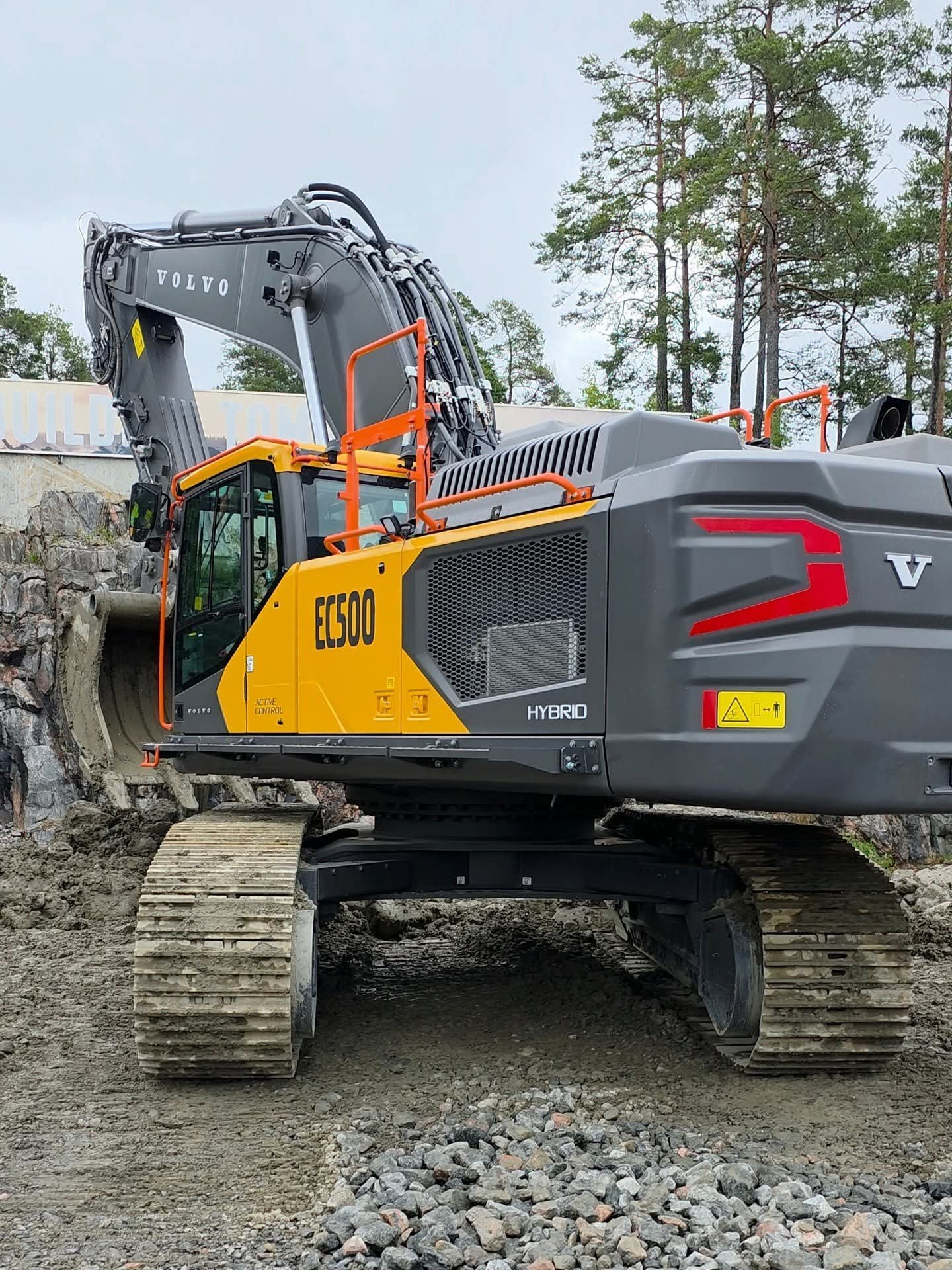Deep Excavation Services - Comprehensive and Customized